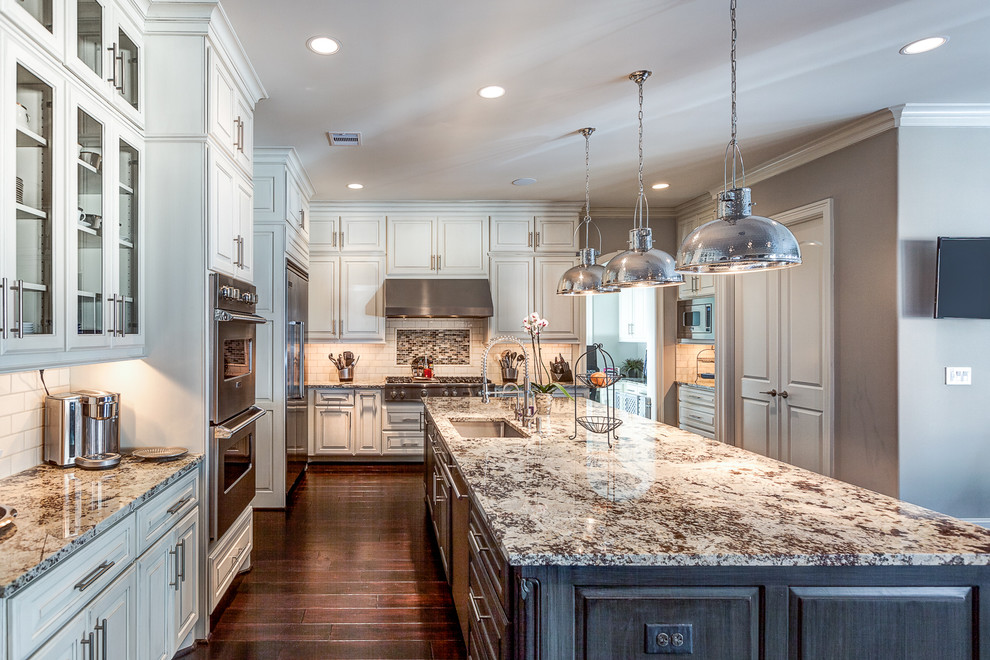 Drake Street - Houston - Traditional - Kitchen - Houston - by Connie ...