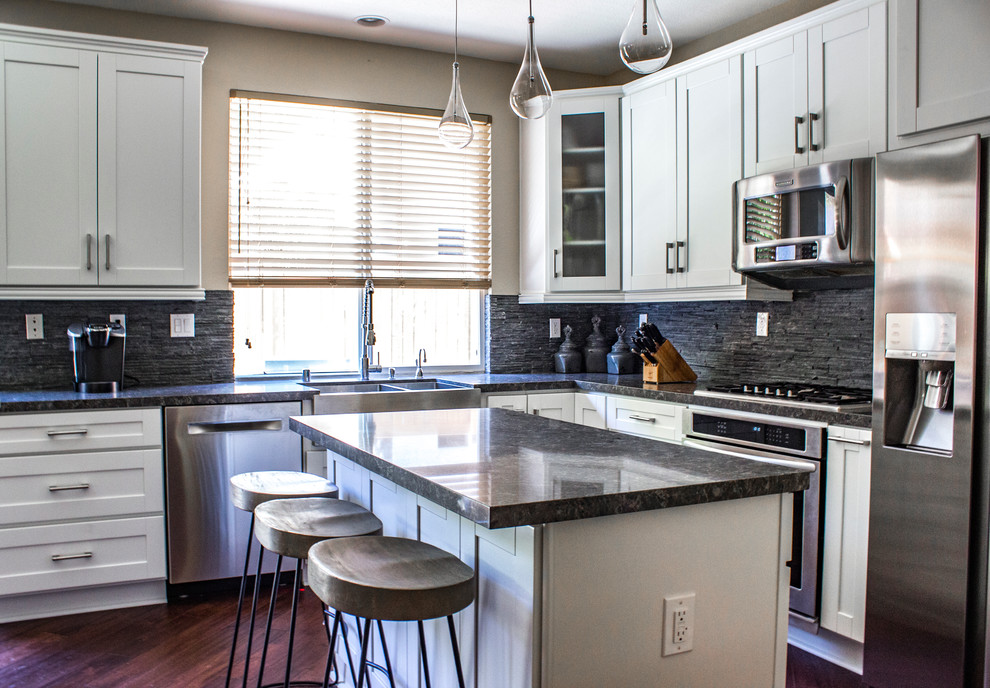 Dramatic white shaker kitchenin Newbury Park - Contemporary - Kitchen ...
