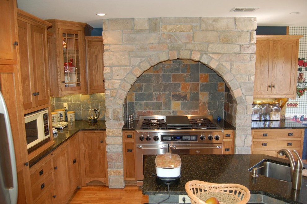 Drexel Country Home - Craftsman - Kitchen - Kansas City - by Decker ...