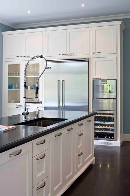 DUTCH kitchens: TRADITIONAL style - Traditional - Kitchen - New York ...