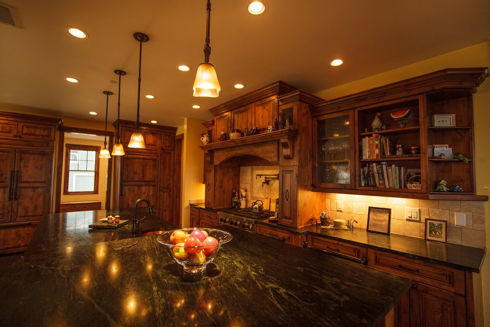 East Boulder Residence - Traditional - Kitchen - Denver - by Fänas ...