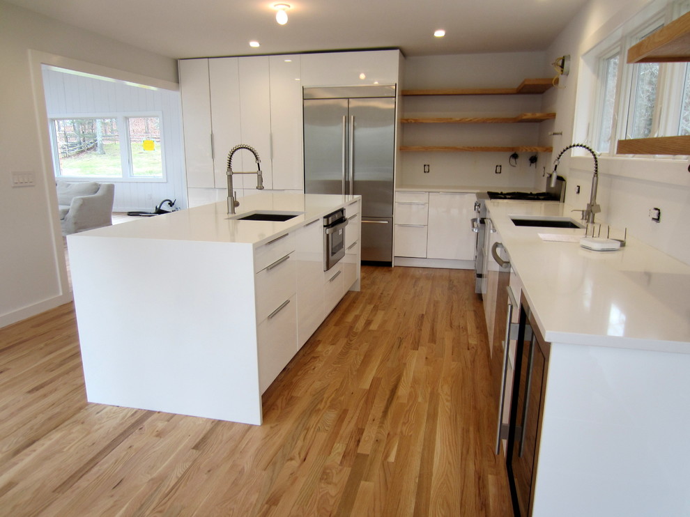 EAST HAMPTON 2 1/4" RED OAK INSTALLED & FINISHED W BONA AMBERSEAL AND ...