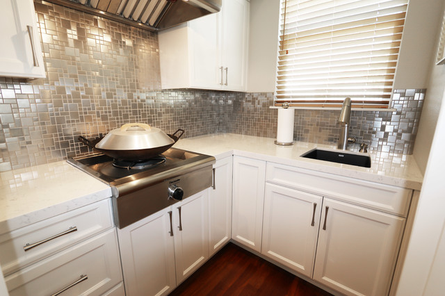 Eden Mosaic Tile Installations: Modern Cobble Pattern Stainless Steel ...