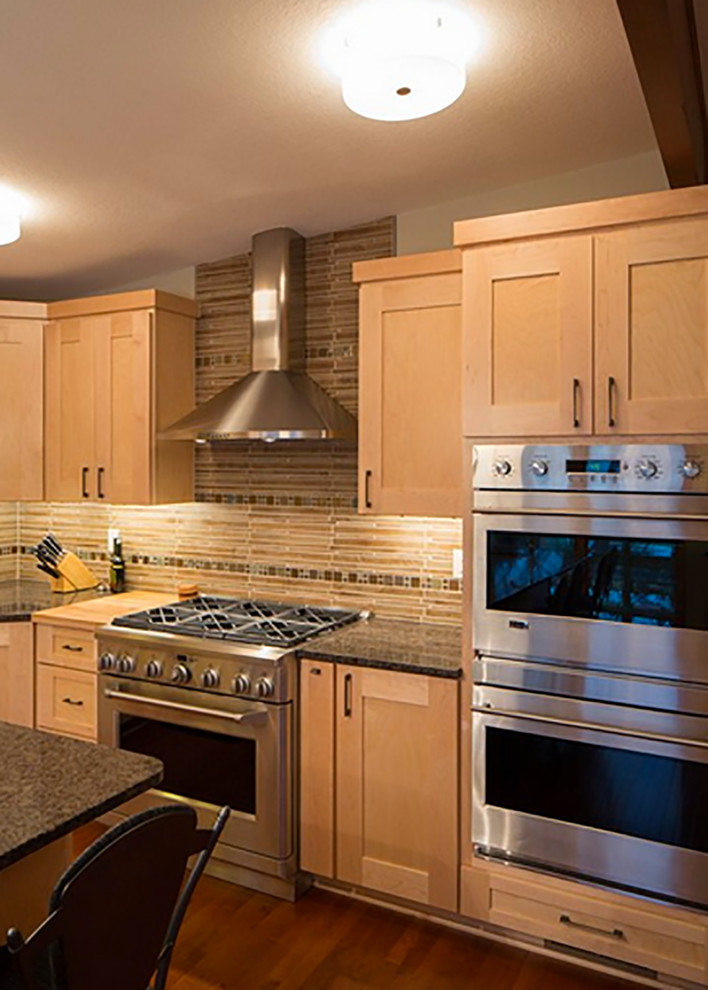 Elegant Kitchen - Kitchen - Cedar Rapids - by Koch Construction | Houzz