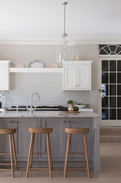Elegant Signature Bespoke Kitchen in Georgian Farmhouse - Clásico ...