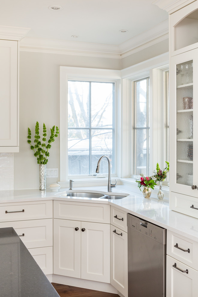 Elizabeth Kitchen - Kitchen - Toronto - by Paragon Kitchens | Houzz