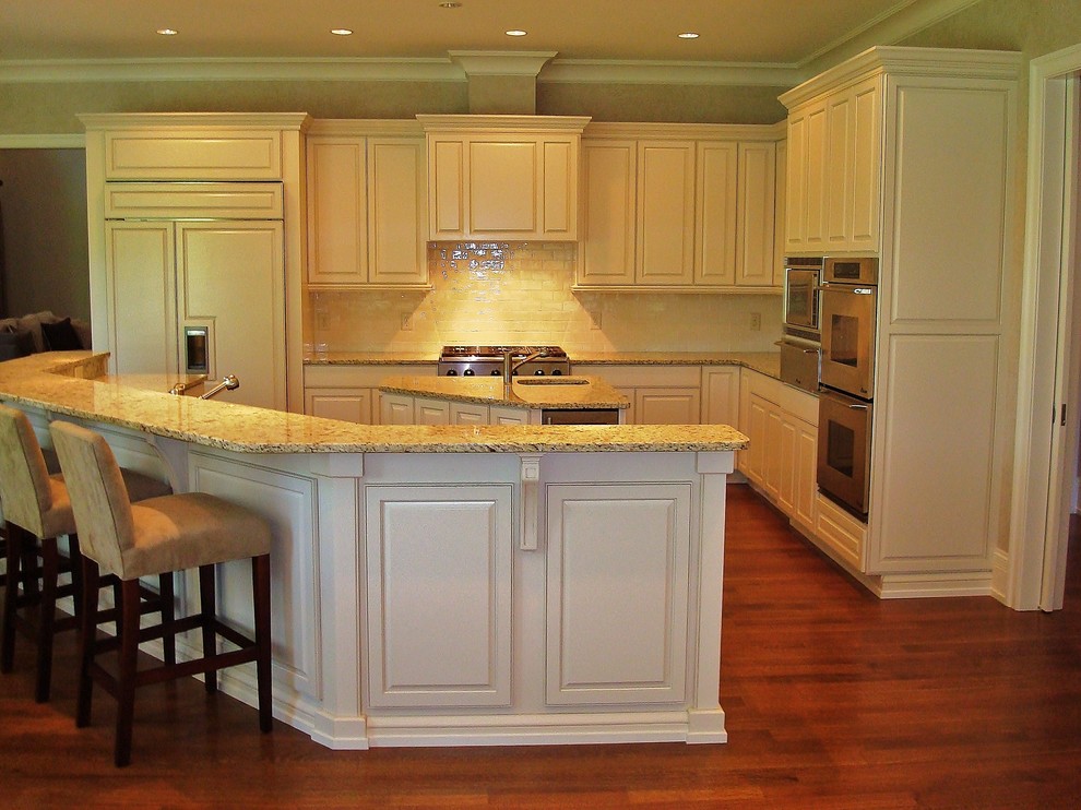 Elliot - Traditional - Kitchen - Raleigh - by Xylem, Inc. | Houzz