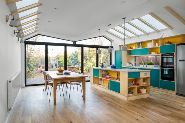 Open-Plan Kitchen Gains Light and a Connection to Nature