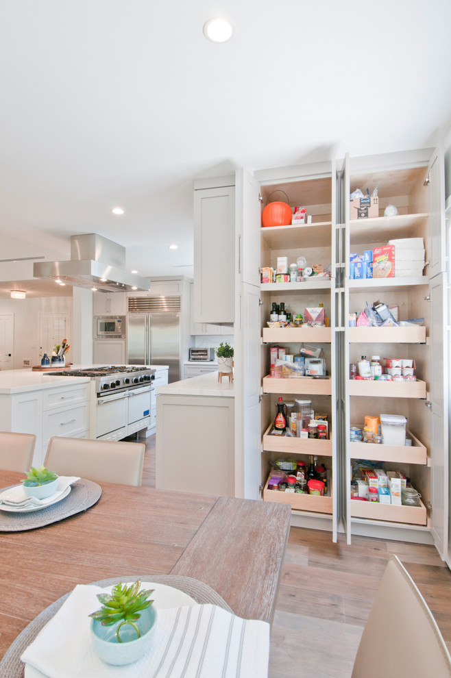 Encino- Traditional Open Concept Kitchen - Classique - Cuisine - Los ...