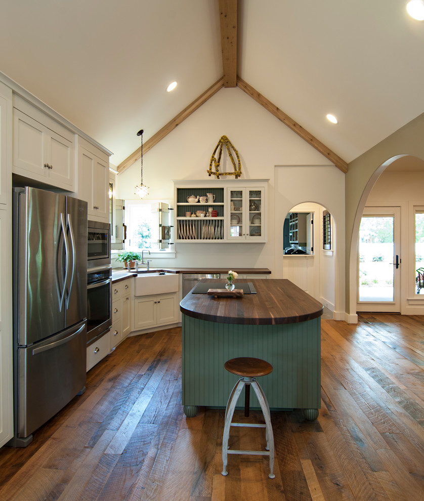 English Cottage in Historic Village - Traditional - Kitchen - Charlotte ...