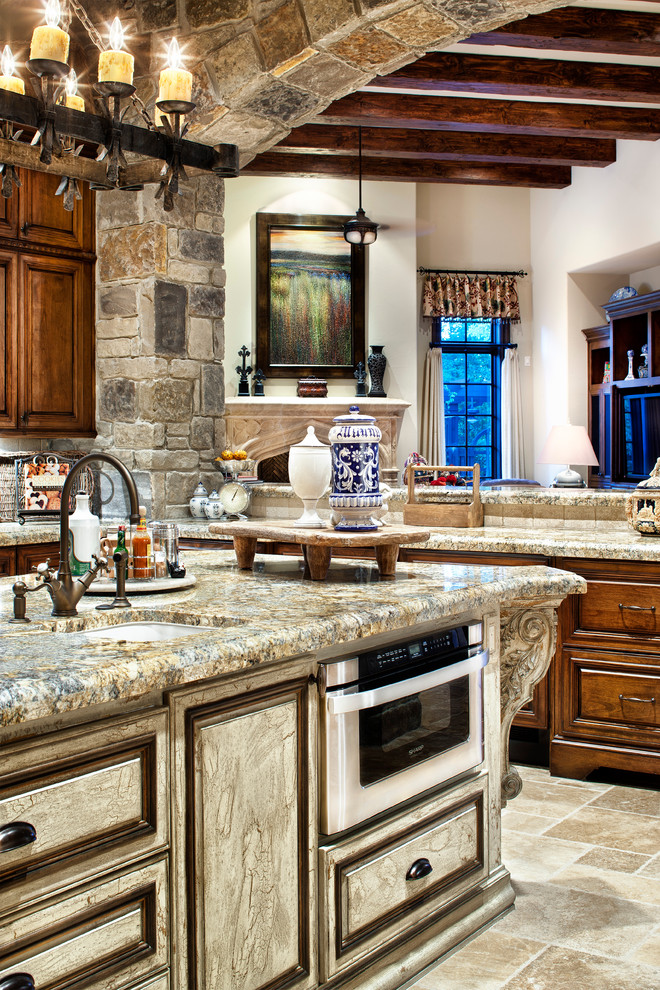 English Manor - Traditional - Kitchen - Houston - by JAUREGUI ...