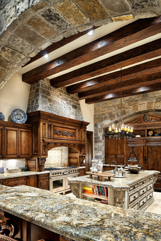 English Manor - Traditional - Kitchen - Houston - by JAUREGUI ...