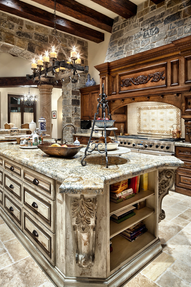 English Manor - Traditional - Kitchen - Houston - by JAUREGUI ...