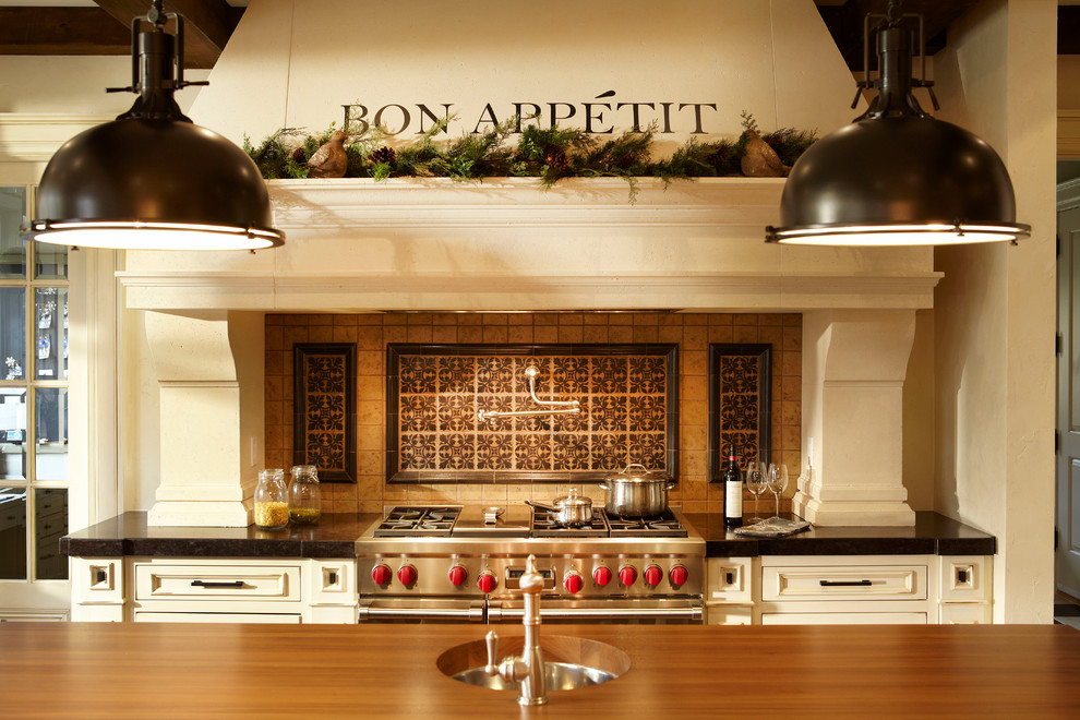 English Manor - Traditional - Kitchen - Toronto - by Parkyn Design | Houzz