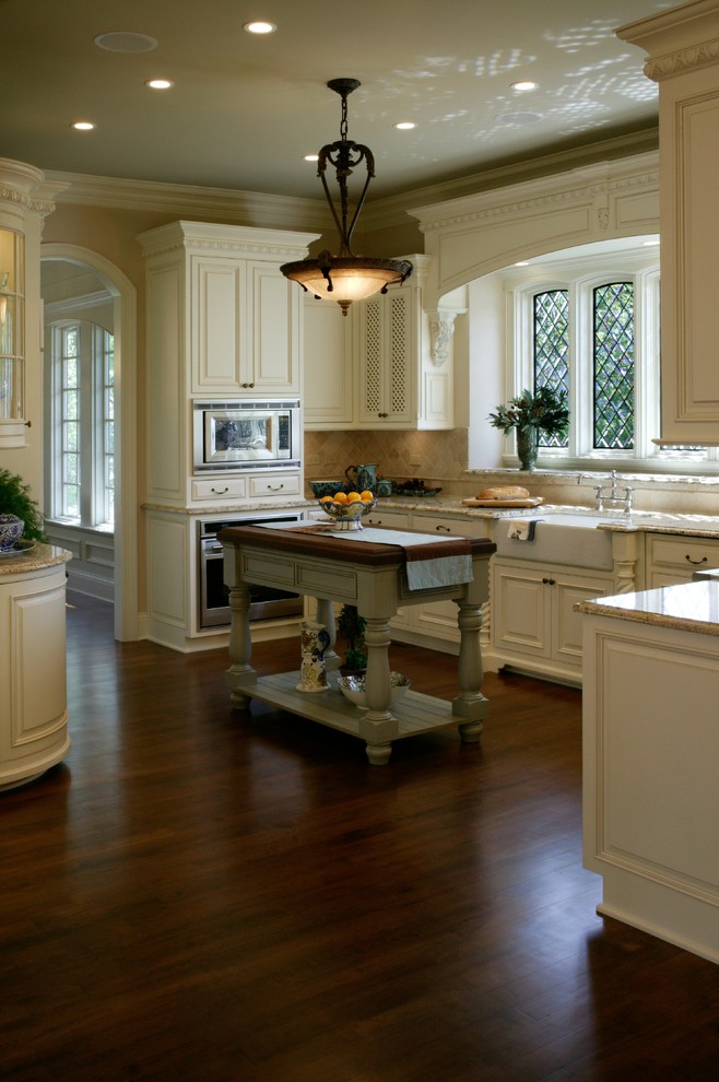 English Old World - Traditional - Kitchen - Chicago - by Battaglia ...