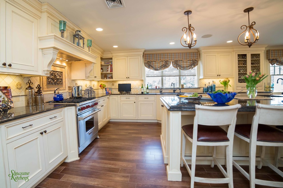 Enlarged Oyster Bay Cove Kitchen - Traditional - Kitchen - New York ...