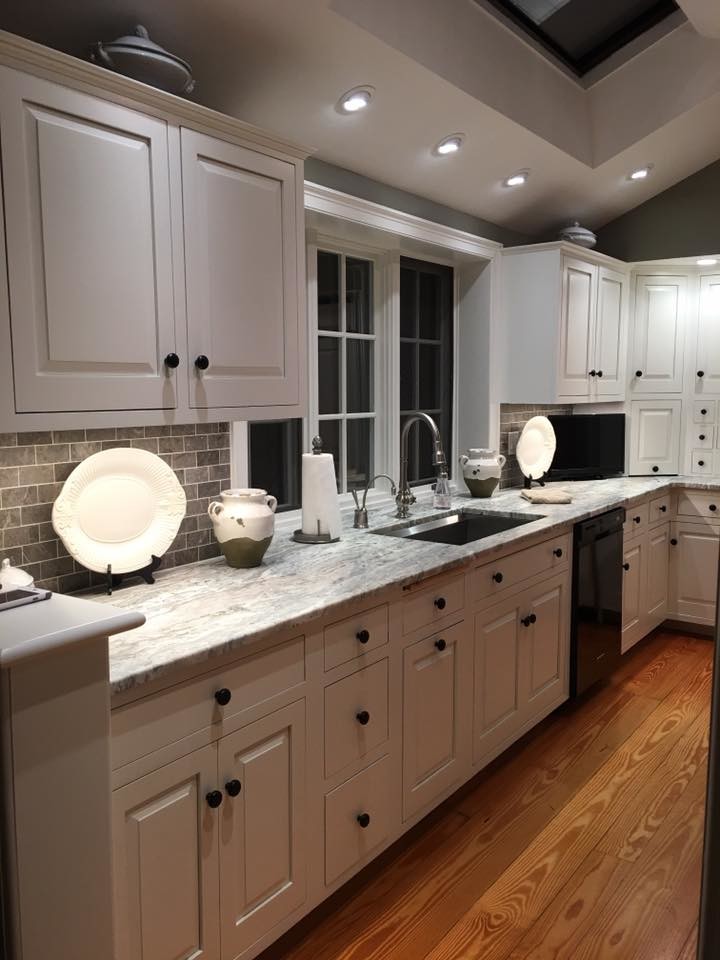 Fantasy Brown Kitchen - Classique - Cuisine - Boston - par Montes ...