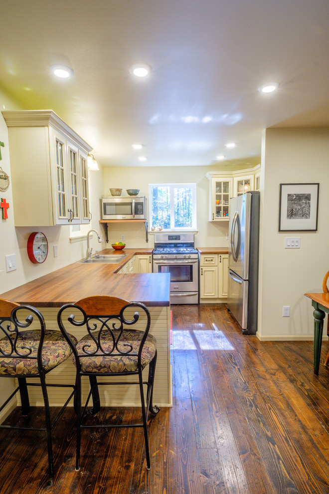 Farmhouse Kitchen - Farmhouse - Kitchen - Seattle - by Sheard ...