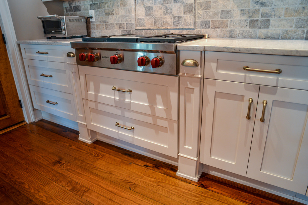 Farmhouse Kitchen - Wolf Rangetop - Farmhouse - Kitchen - New York | Houzz