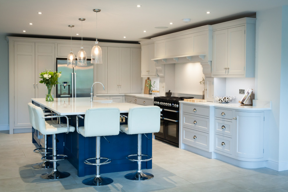 Farnham Period English Shaker Kitchen - Classique - Cuisine - Surrey ...