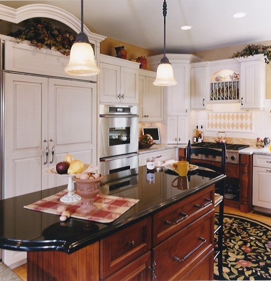 Feminine suburban Kitchen remodel - Traditional - Kitchen - Chicago ...