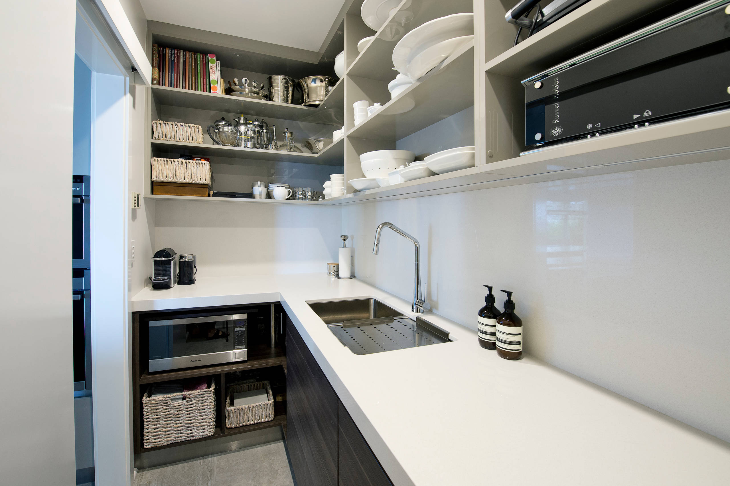 10 Ways to Make a Scullery Work For You | Houzz NZ