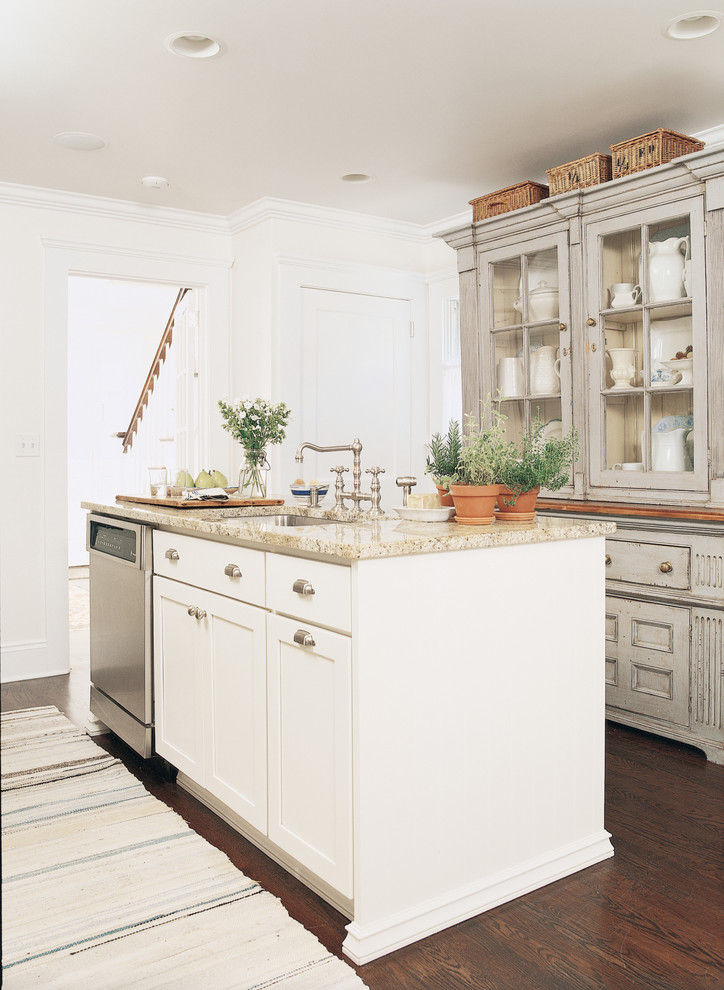 Fieldstone Cabinetry Kitchen in Maple finished in Ivory Cream ...
