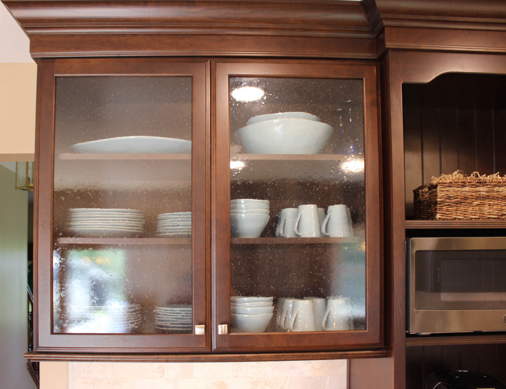 Fieldstone Cherry Kitchen with Caesarstone Quartz Countertops ...
