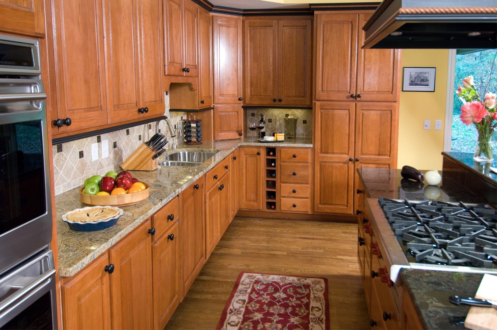 Finalist in Sub Zero Best Kitchens Competetion 2008 - Traditional ...
