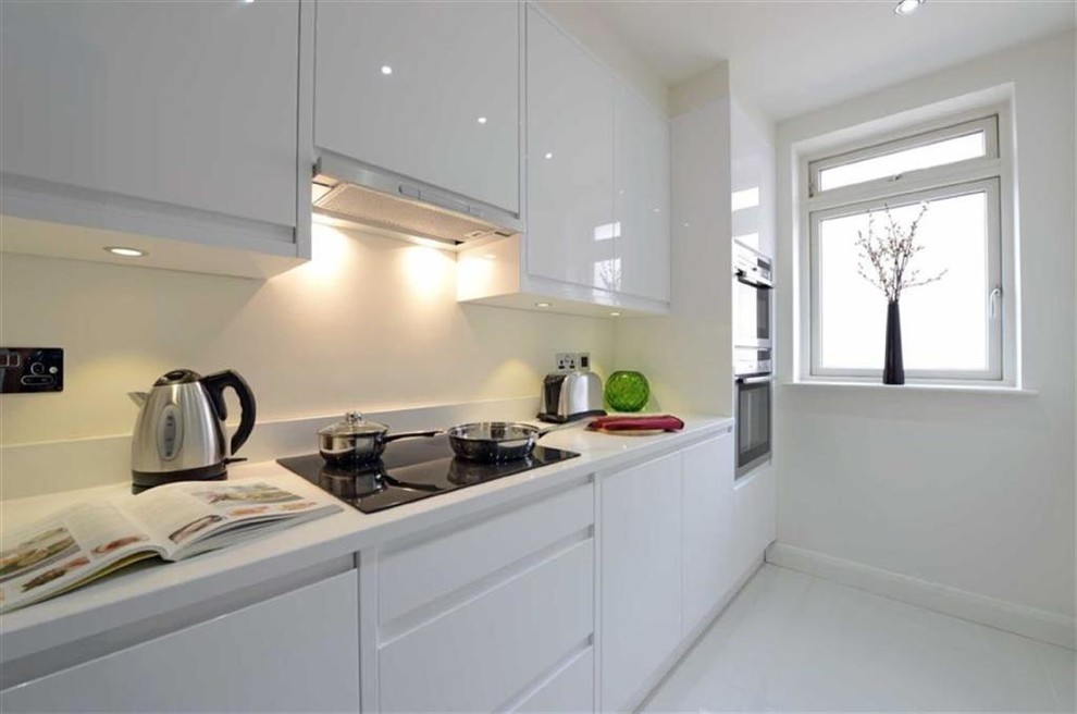 Finchley apartment block in Compac Glaciar quartz - Contemporain ...