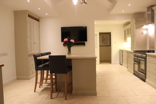 Flat panel cream bespoke kitchen cabinets with kitchen island ...