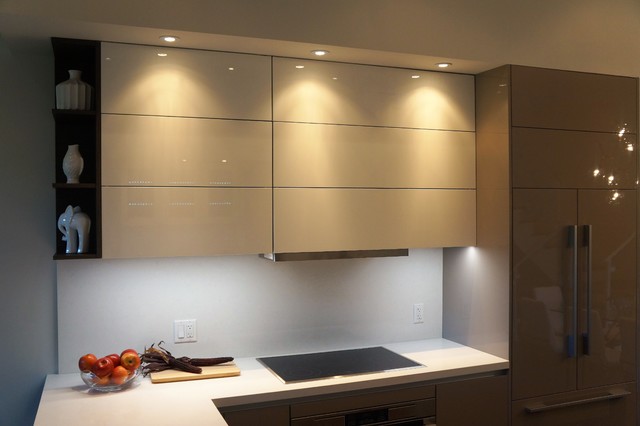 Fold-up wall unit doors with Servo-Drive | Modern Kitchen ...