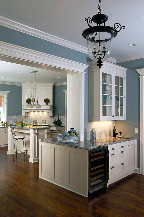 Formal Attire - Traditional - Kitchen - Chicago - by A. Perry Homes | Houzz