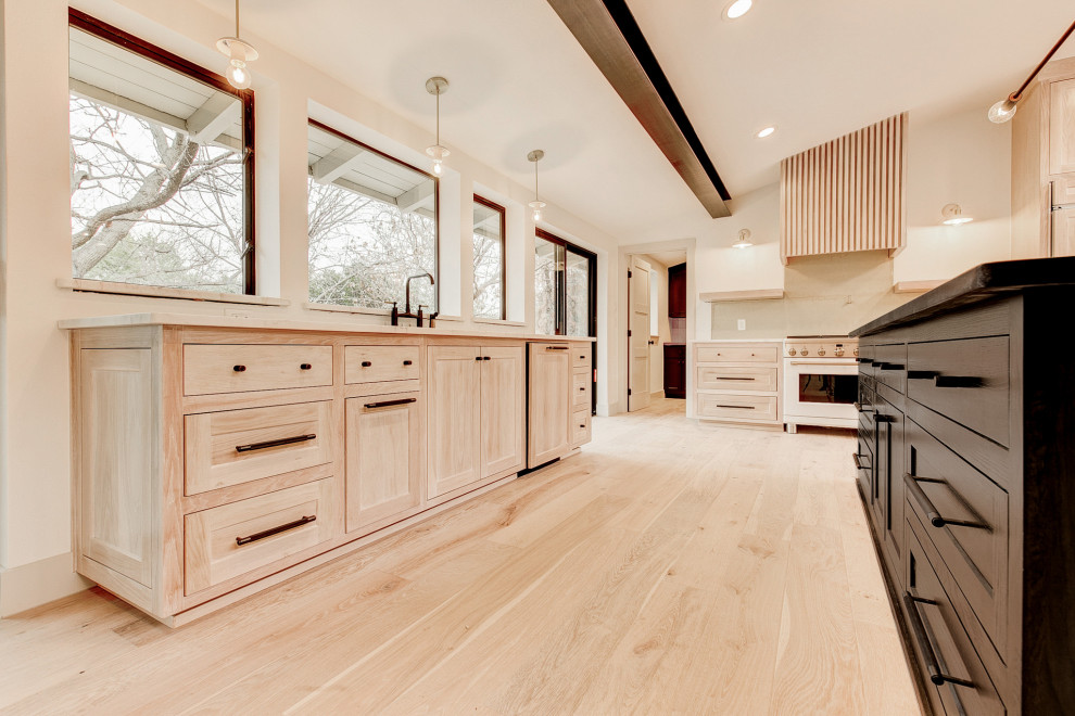 Frank Lloyd Wright Inspiration in Ridglea Hills - Contemporary ...