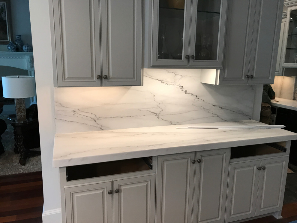 Full Height Backsplash - Kitchen - Austin - by AAA Stoneworks | Houzz