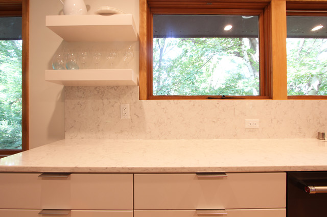 Full Height Marble Looking Quartz Backsplash with White Floating ...