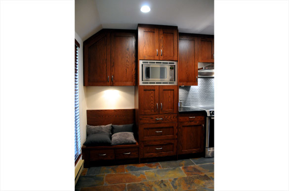 Galley Kitchen Realignment - Modern - Küche - Vancouver - von maison d ...