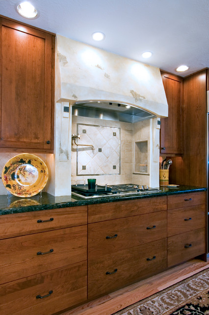 Gas Range and Stucco Hood Surround - Modern - Küche - Boise - von ...