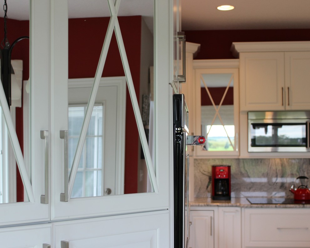 Geneseo, IL- Painted White Kitchen With Mirrored Cabinets and Full ...