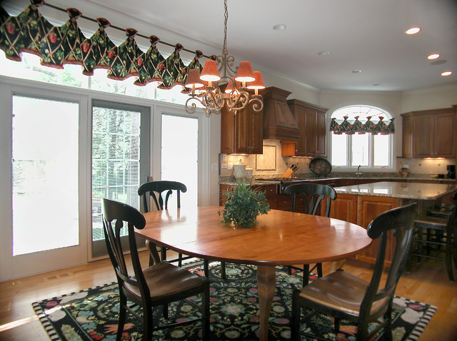Georgian Brick Colonial - Traditional - Kitchen - Chicago - by Doreen ...