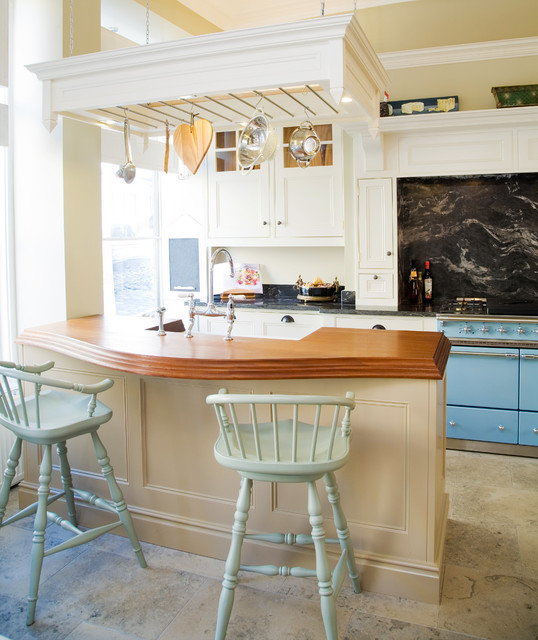 Georgian door style, handpainted kitchen - Traditional - Kitchen ...