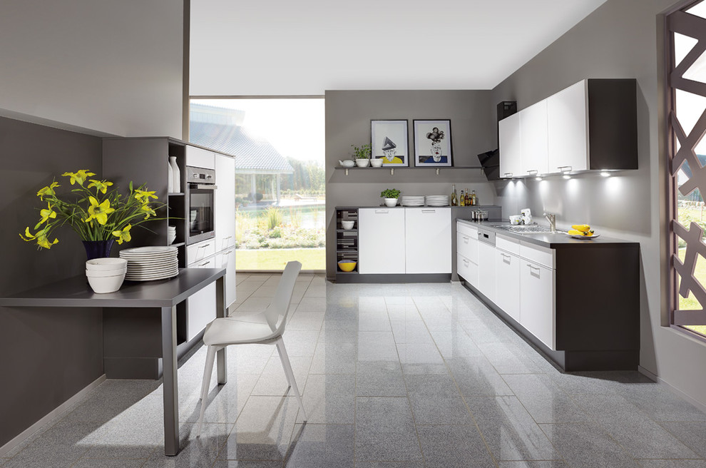 German Kitchens - Kitchen - New York - by German Kitchen Center | Houzz