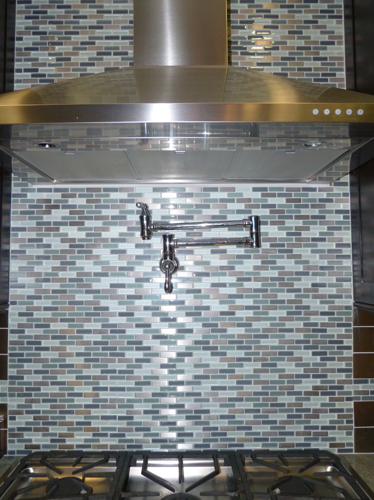 Glass & Metal Tiles - Contemporary - Kitchen - Miami - by Oasis Tile ...