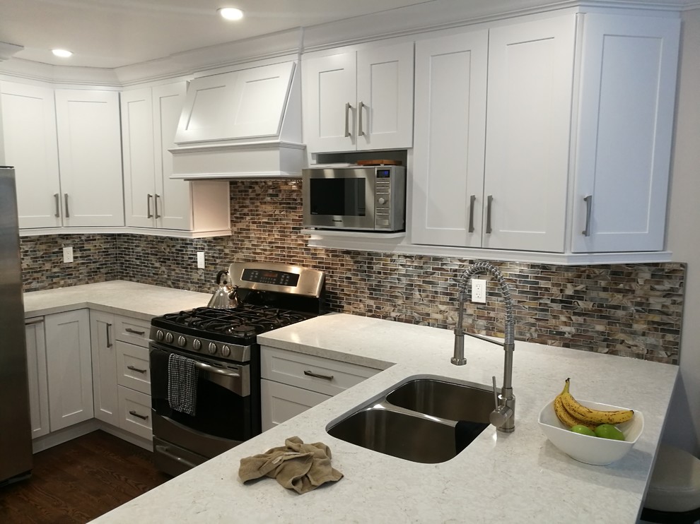 Glass Mosaic Backsplash - Traditional - Kitchen - Toronto - by ...