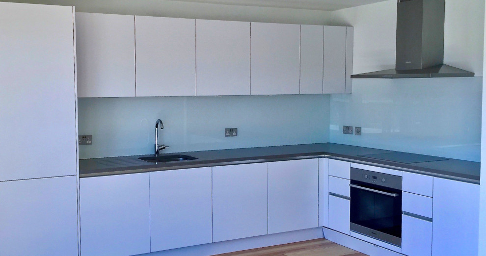 Glass Splashbacks - Contemporary - Kitchen - London - by Glaztec Ltd: Glass Solutions | Houzz