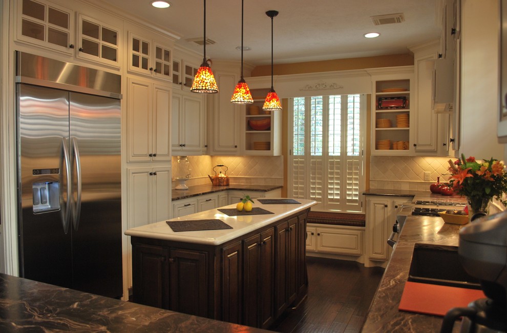 Golden Arrow Kitchen - Traditional - Kitchen - Houston - by Keechi ...
