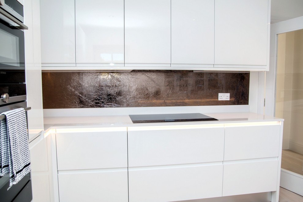 "GOLDEN GLASS" luxurious kitchen splashback - Modern - Kitchen ...