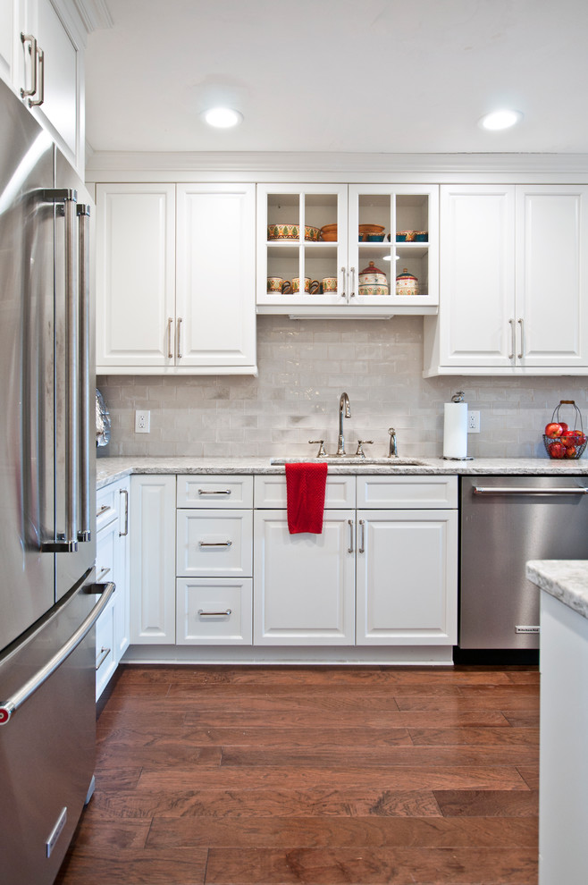 Goodletsville Galley - Transitional - Kitchen - Nashville - by Terri ...