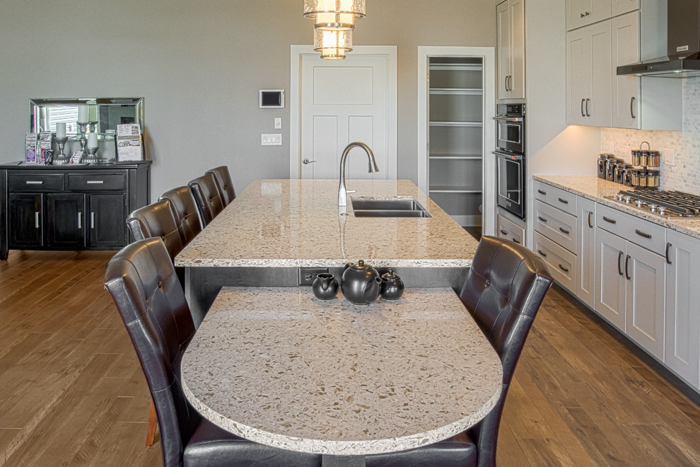 Gorgeous Wilsonart Quartz Countertops in Contemporary New Home ...