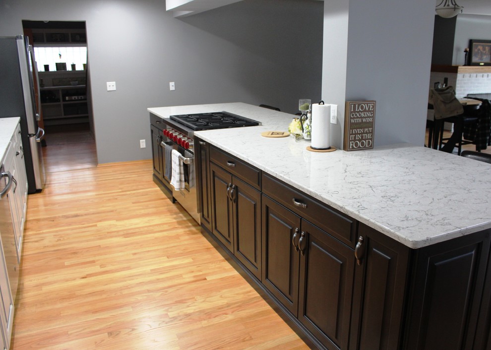 Grabill Cabinets Kitchen - Olde Towne in Custom Paint w/ Nickel Glaze ...
